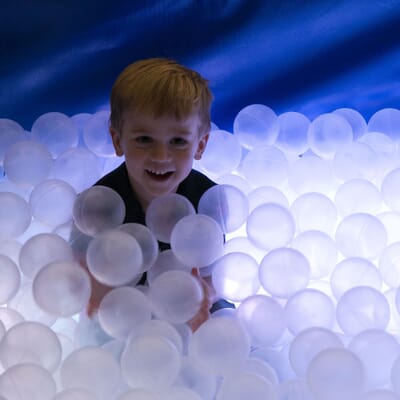 light up ball pit